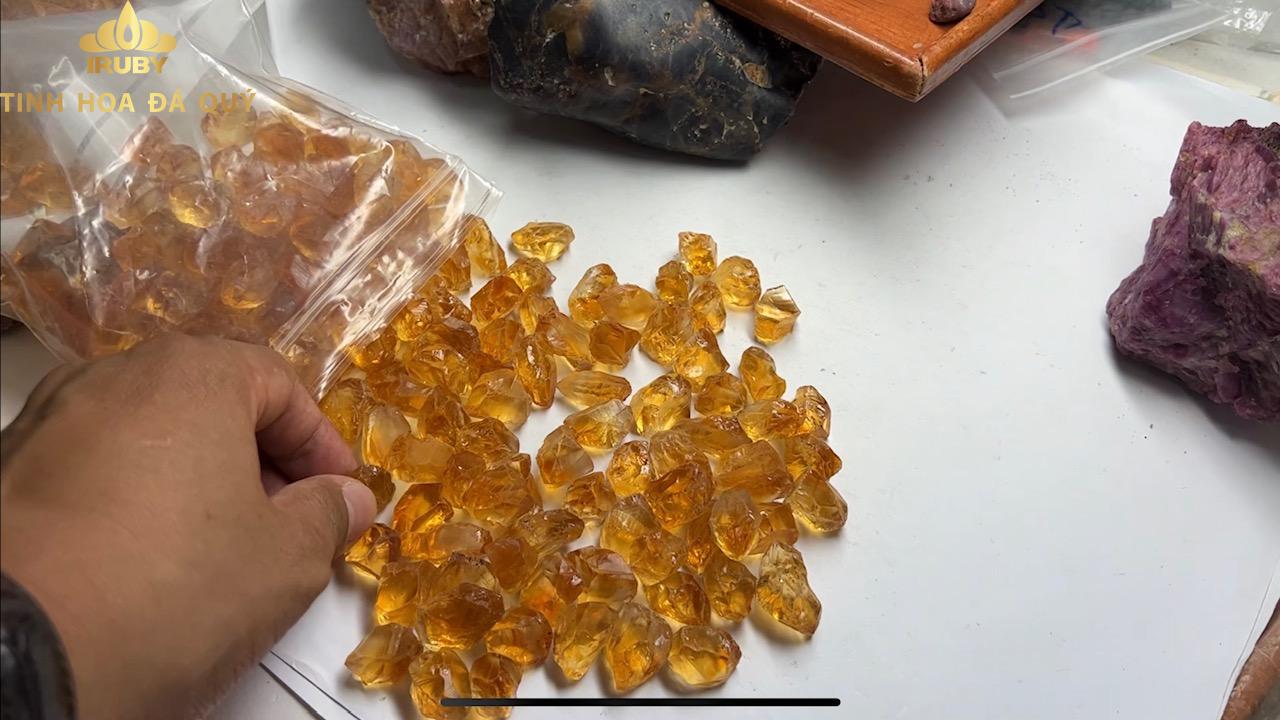 Ghé thăm chợ đá quý Chanthaburi lâu đời nhất Thái Lan - IRUBY