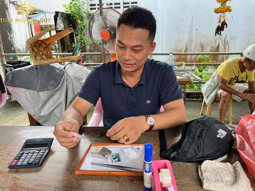 Ghé thăm chợ đá quý Chanthaburi lâu đời nhất Thái Lan - IRUBY