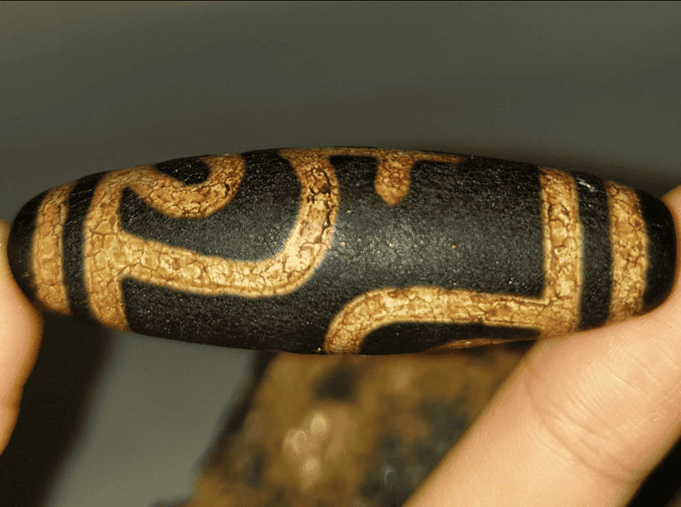 Đá Dzi có bao nhiêu loại? Ý nghĩa của từng mắt trên đá Dzi